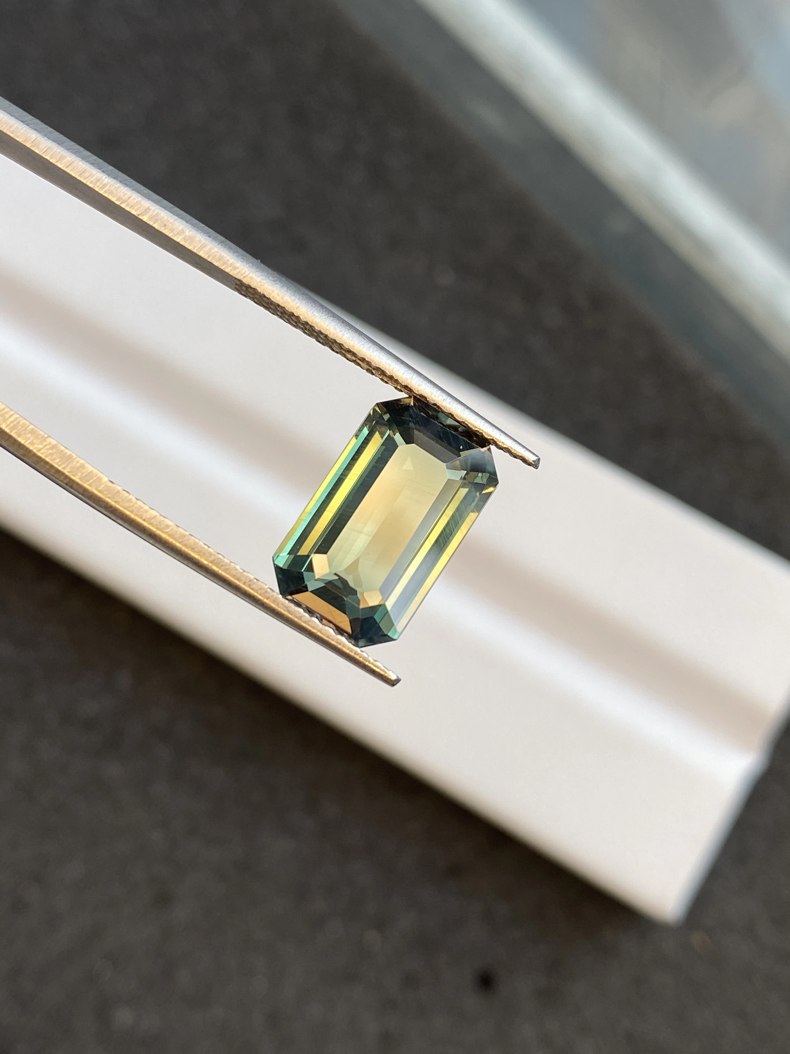 Color Change Green Alexandrite 4.04ct (AL0078)