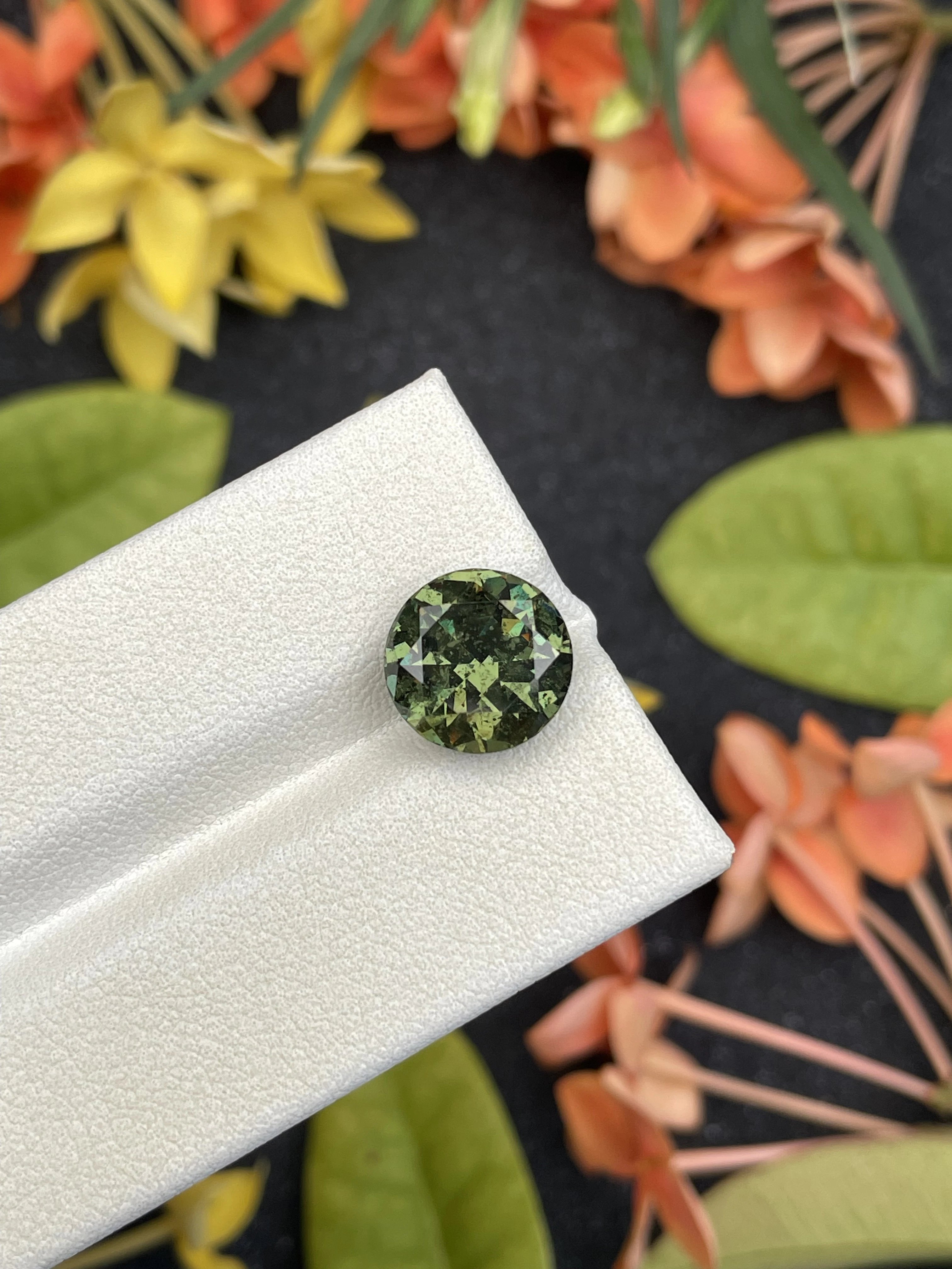 Green Demantoid Garnet 5.36ct - 10mm (DG0007)