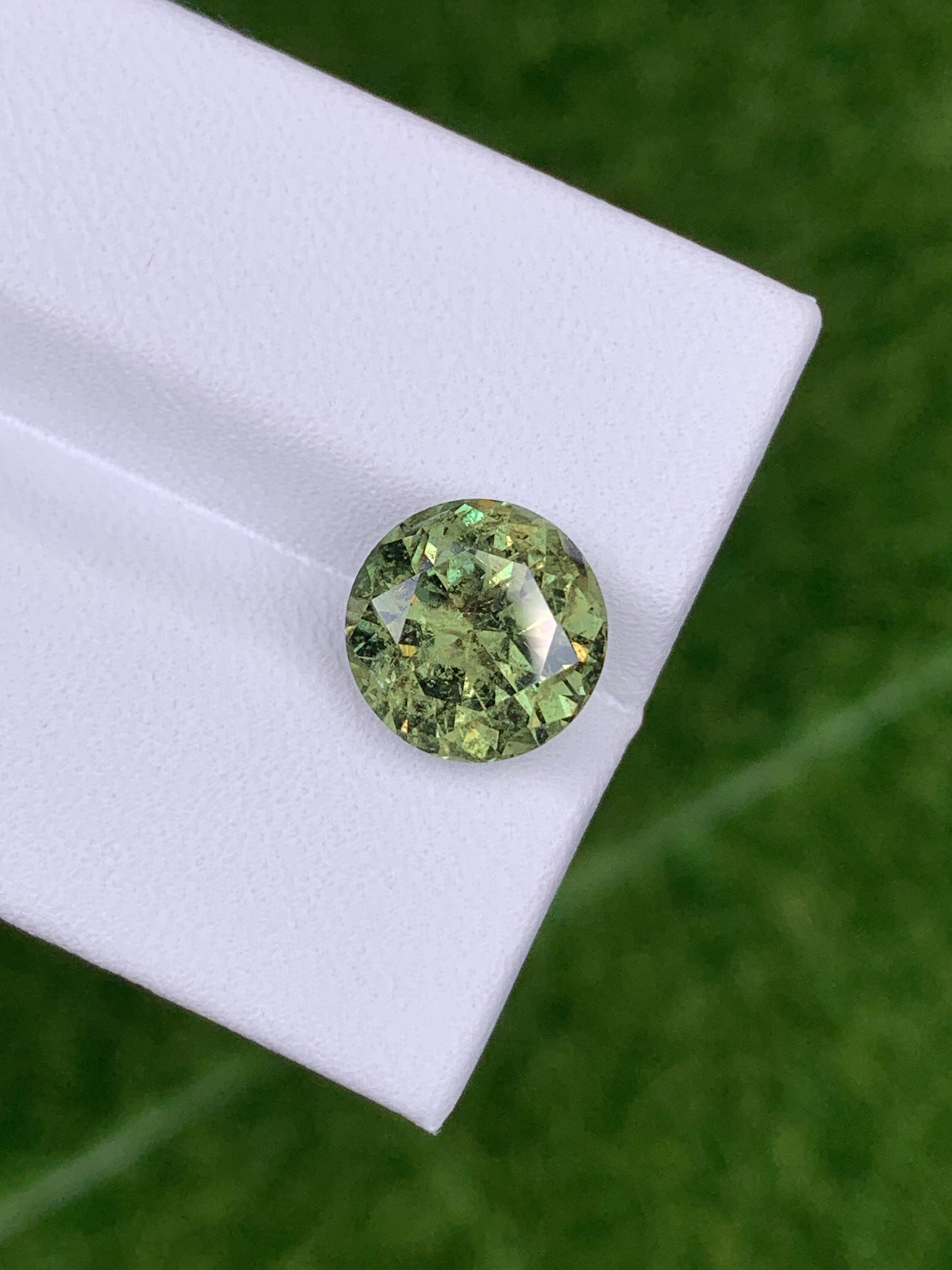 Green Demantoid Garnet 4.28ct - 9mm (DG0016)