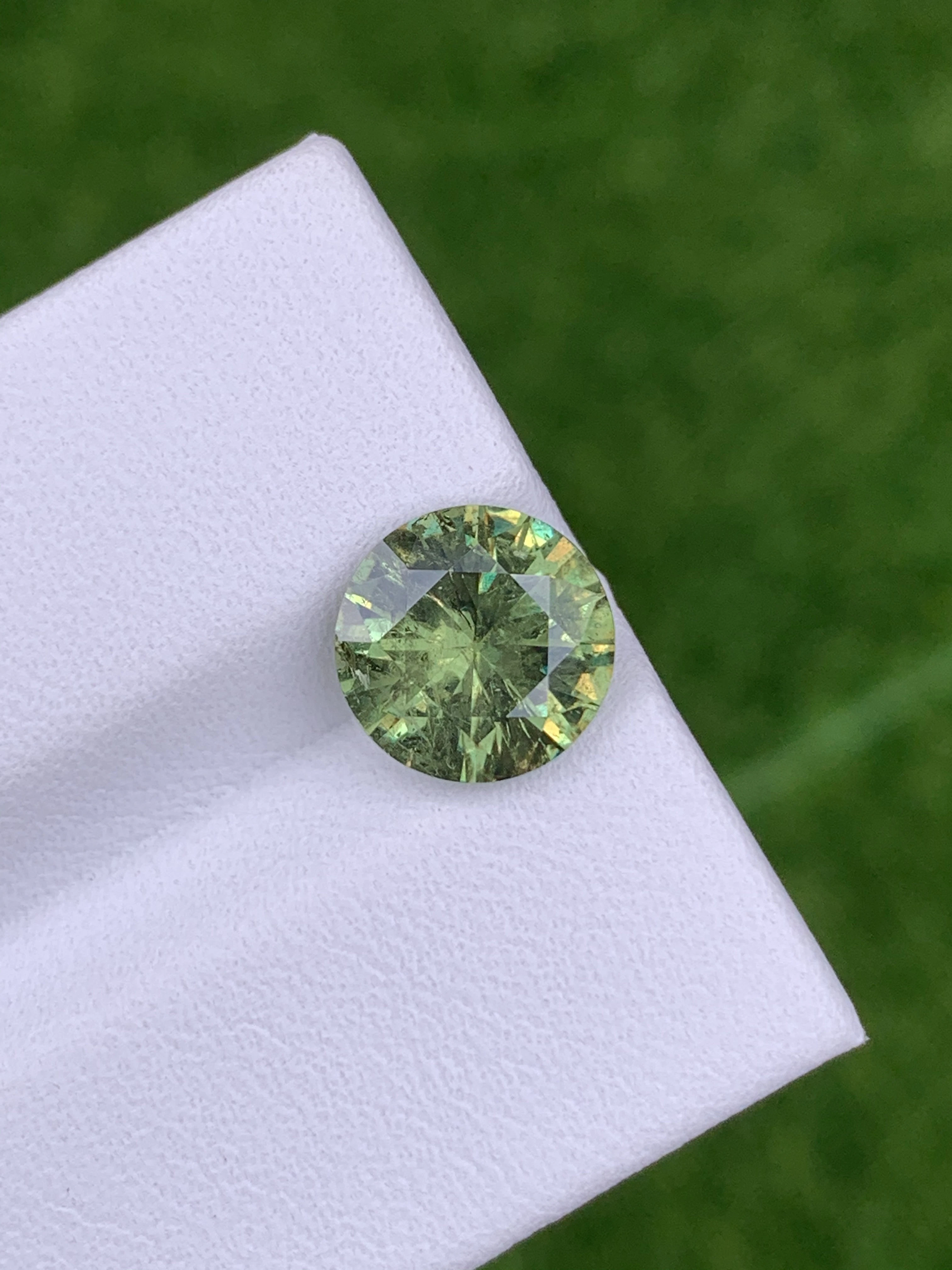 Green Demantoid Garnet 2.74ct - 8mm (DG0071)