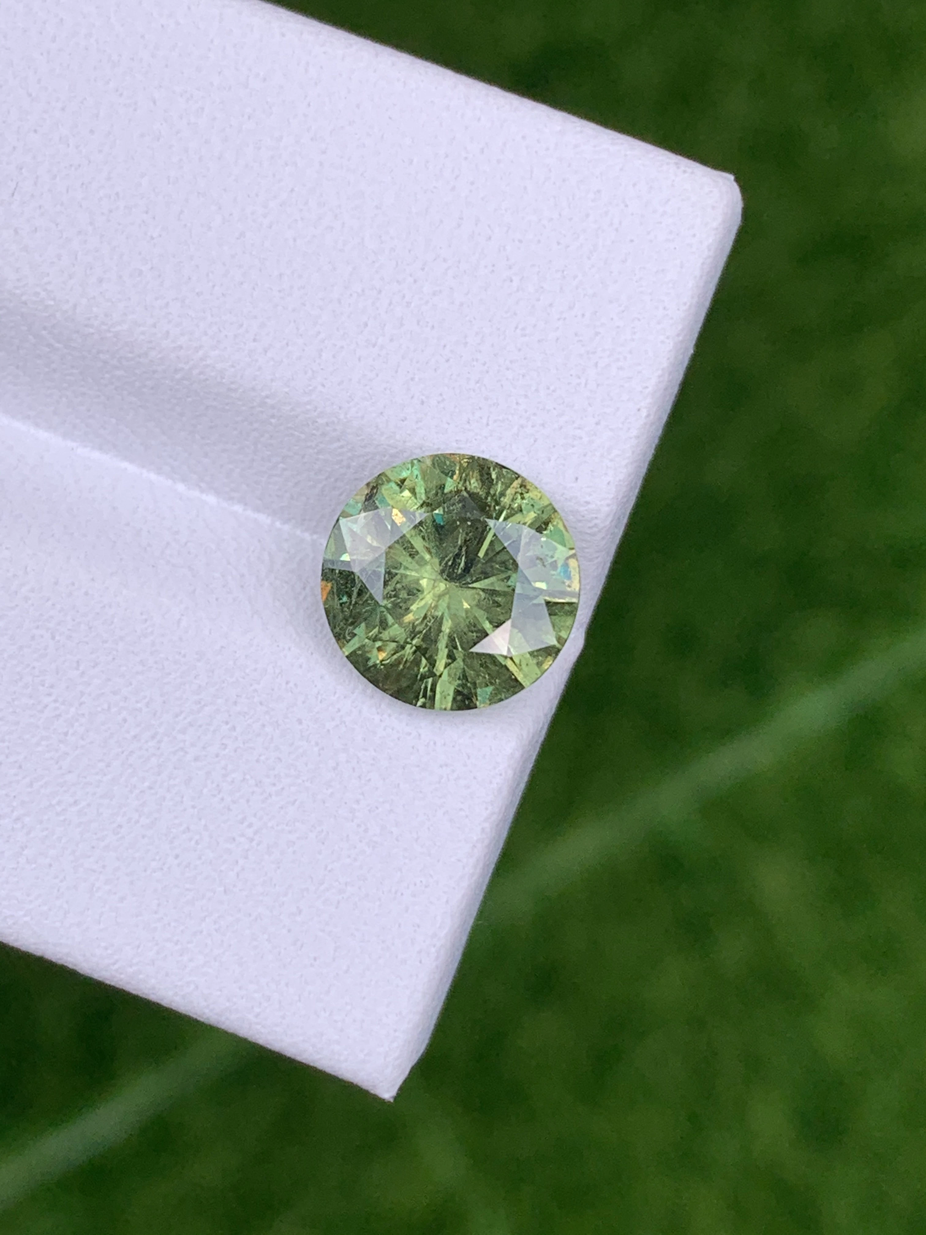 Green Demantoid Garnet 2.74ct - 8mm (DG0071)