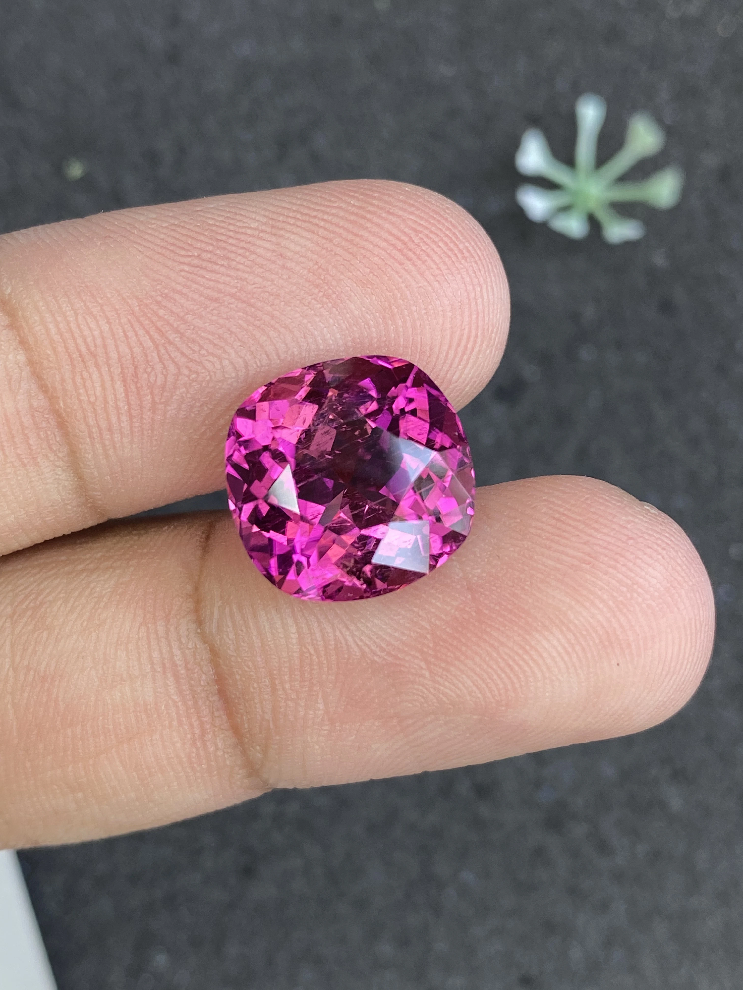 Vivid Cuprian Tourmaline 10.00ct (MZ0296)