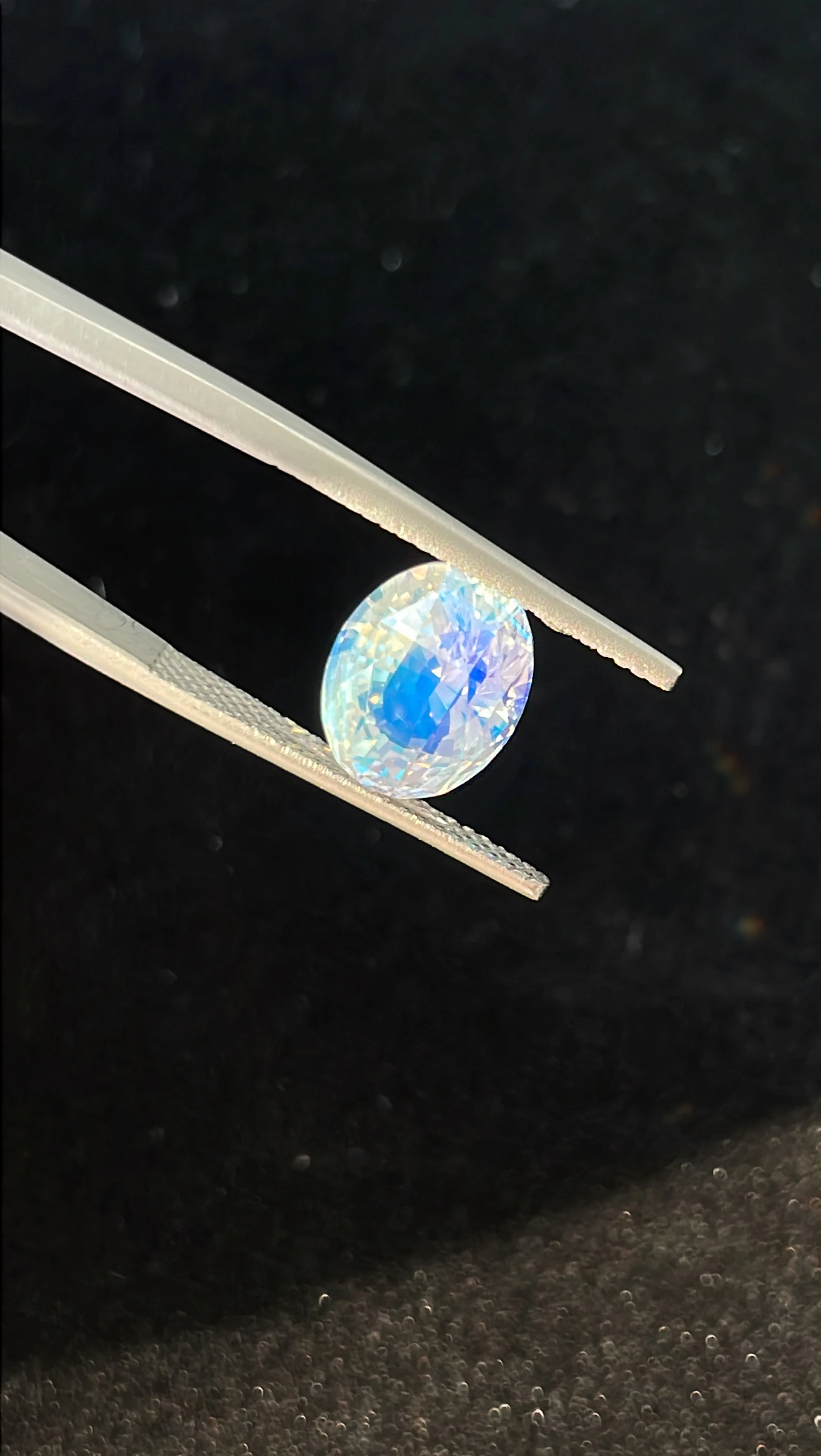 White Rainbow Moonstone 4.00ct - 10x8mm (RM0037)