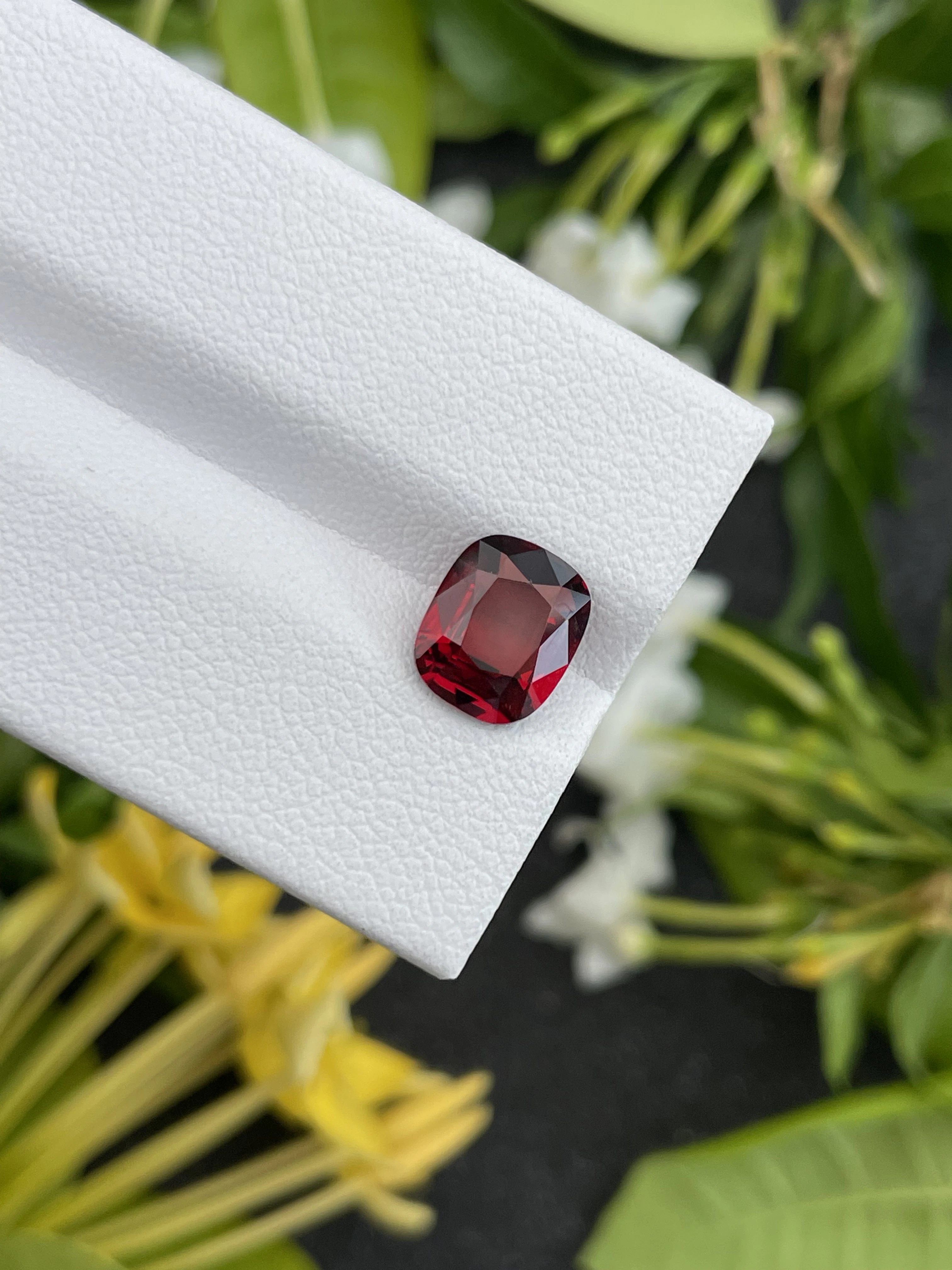 Vivid Red Spinel 2.30ct - 9x7mm (SP0326)