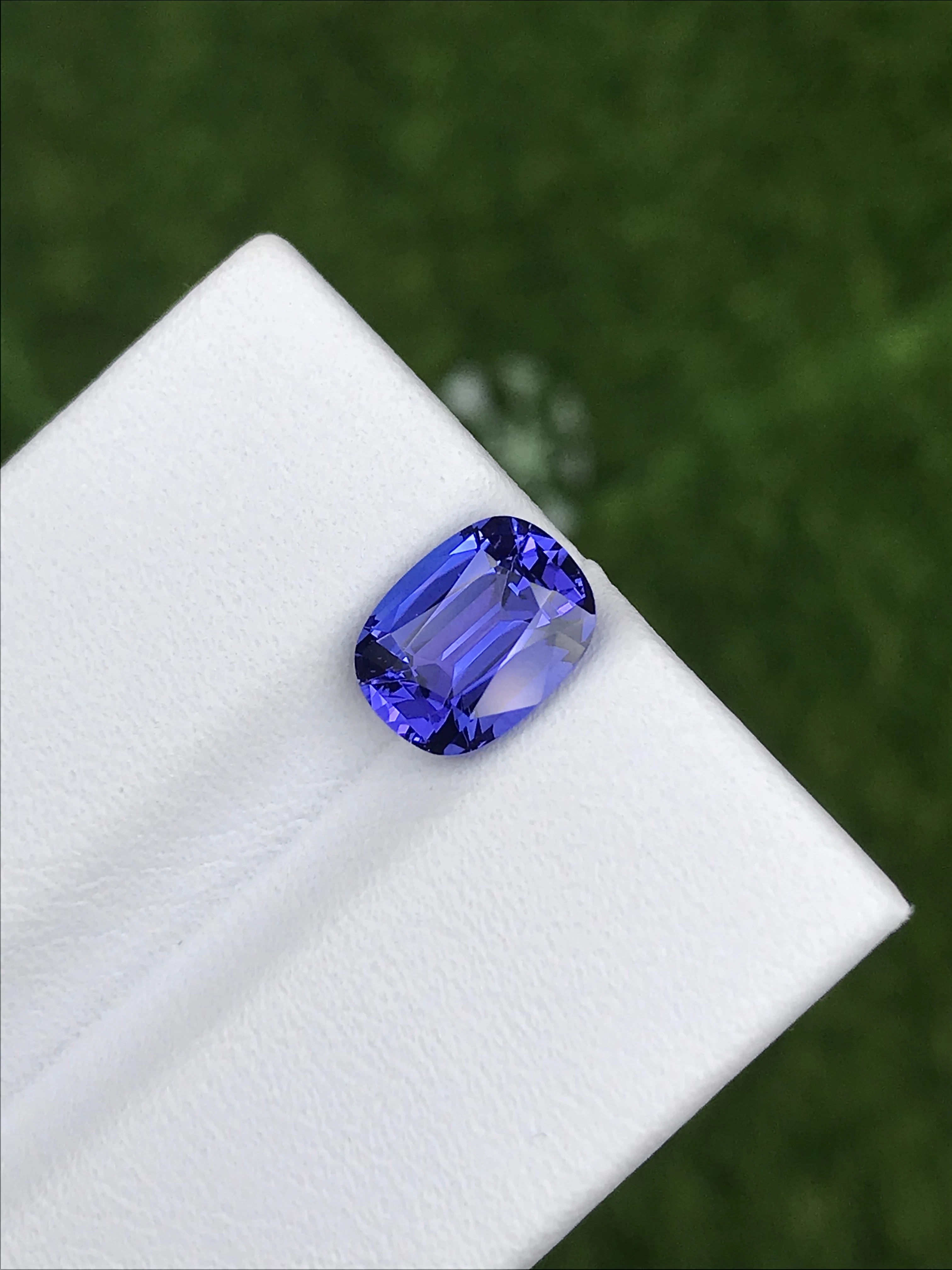 AAA+ Blue Tanzanite 1.97ct - 8x6mm (TN0086)