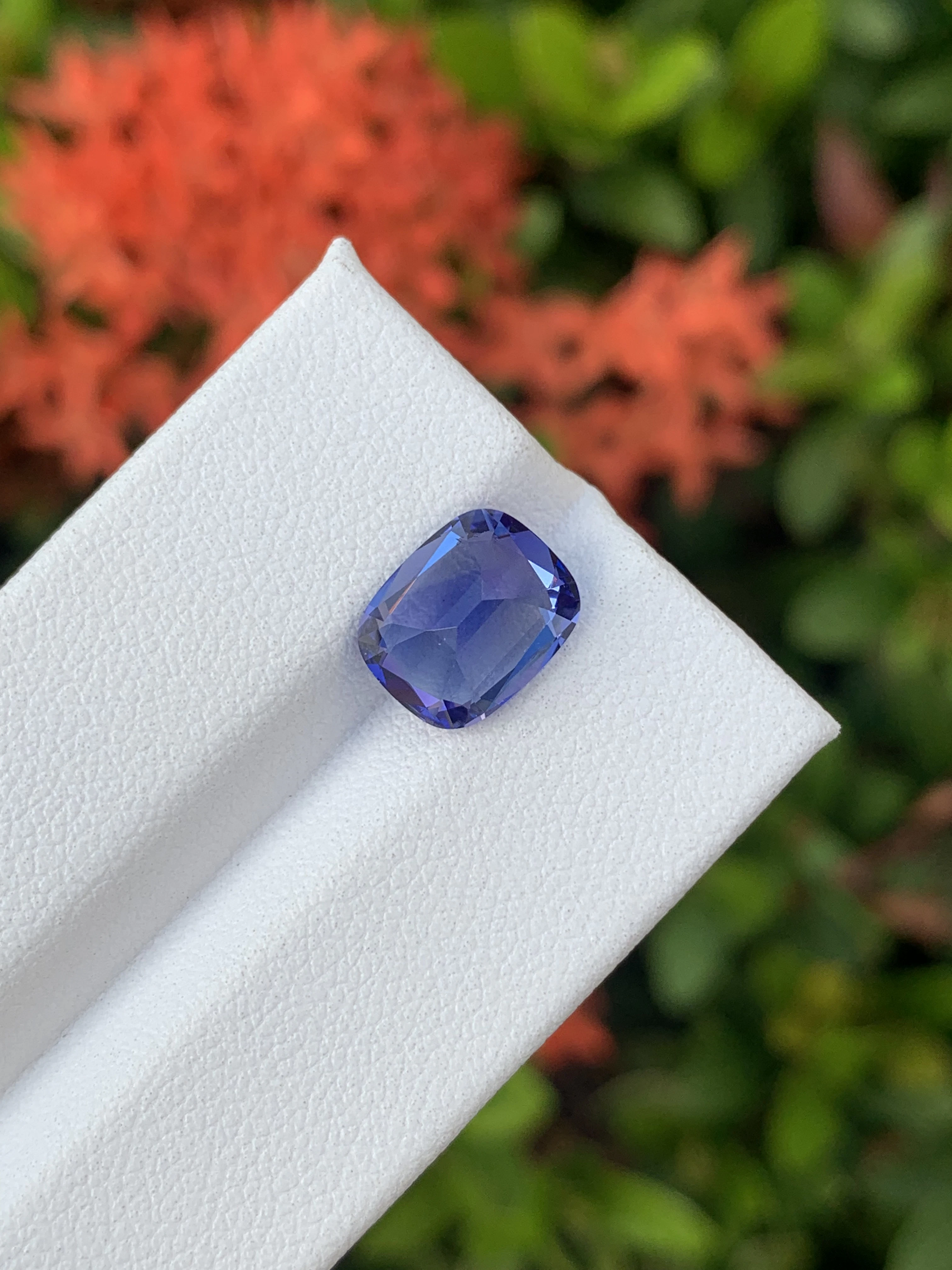 AAA+ Blue Tanzanite 3.29ct - 10x8mm (TN0183)