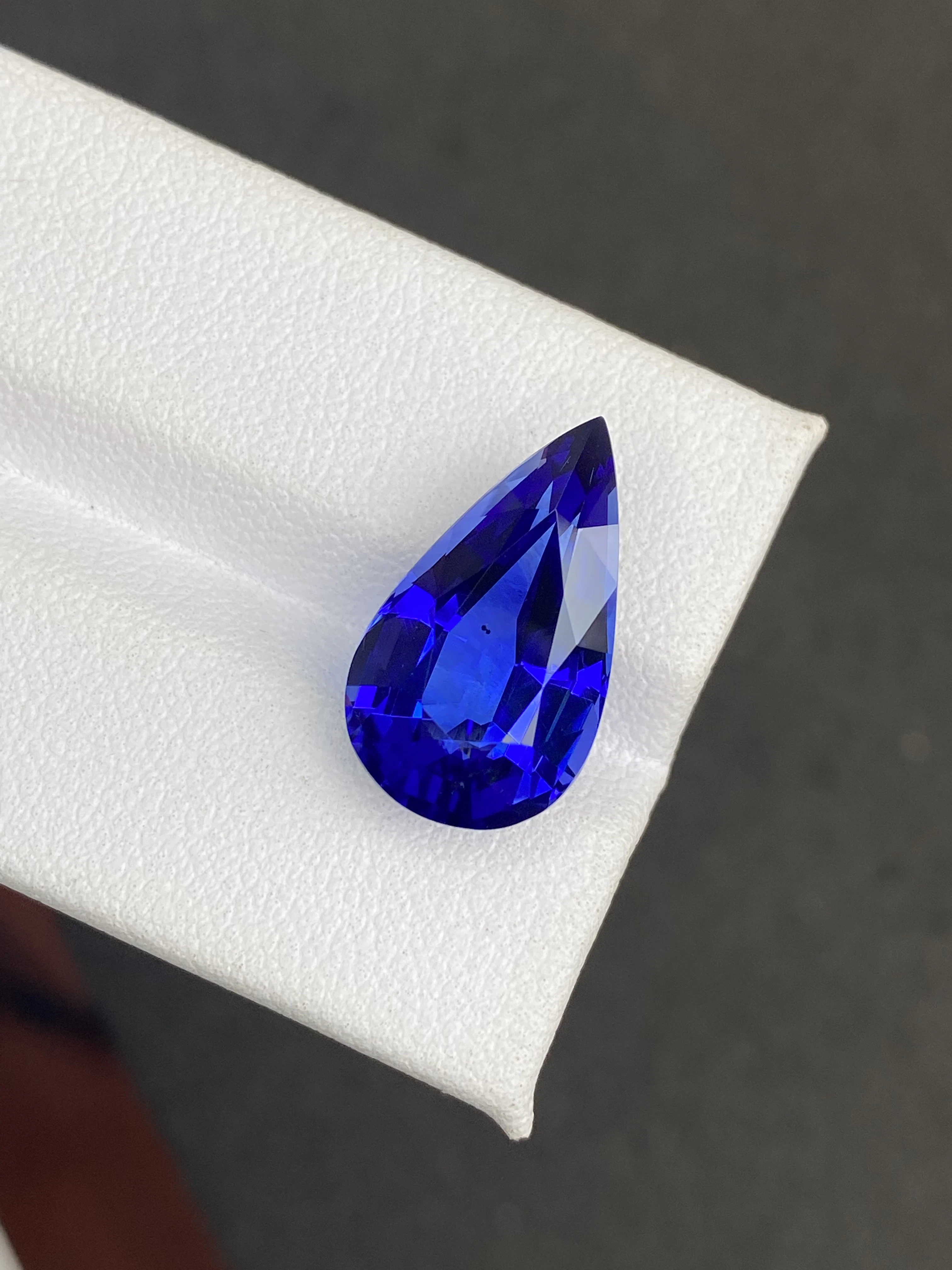 AAA+ Blue Tanzanite 8.30ct (TN0685)