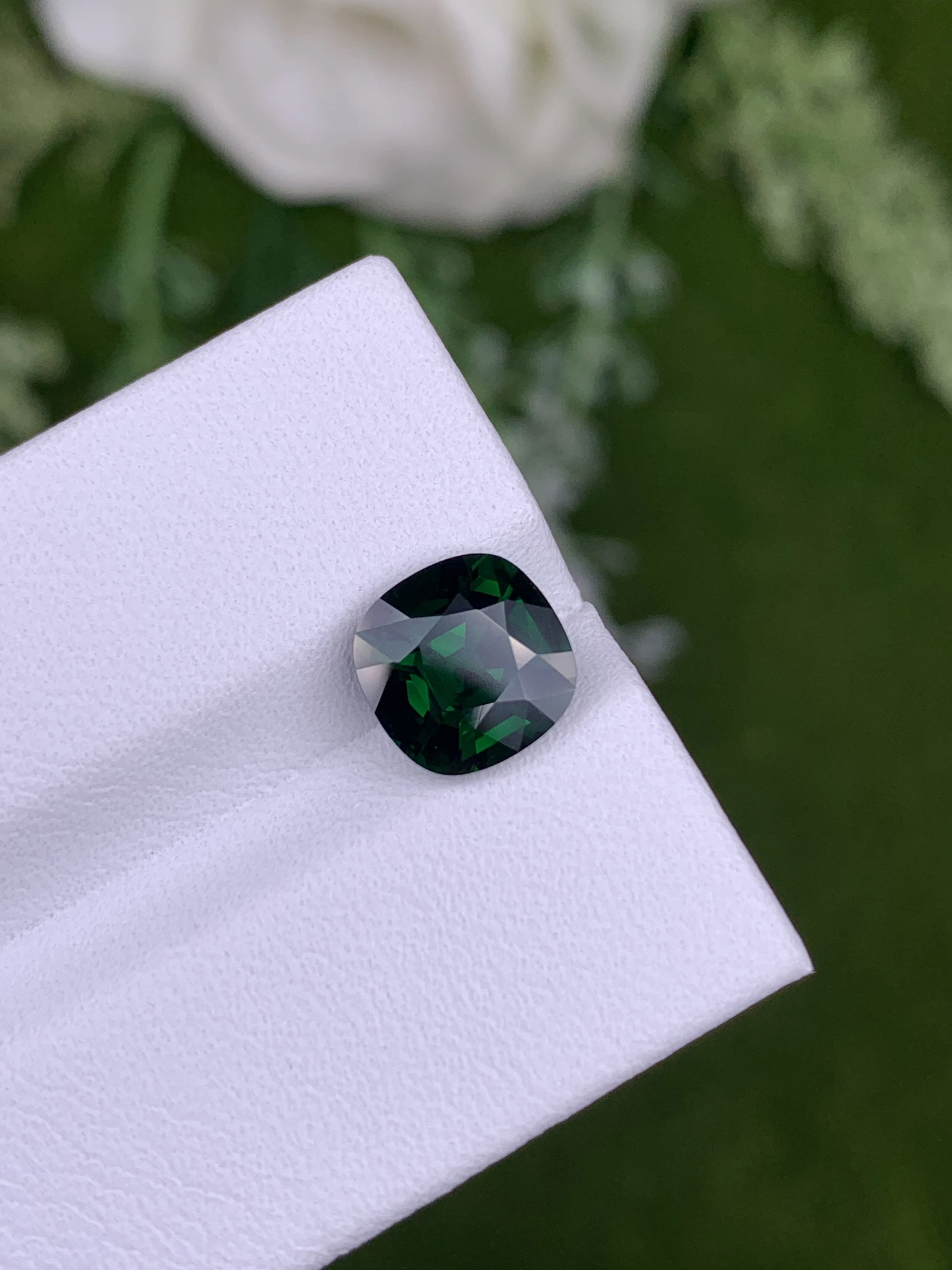 Green Tsavorite 2.30ct - 8mm (TS0007)