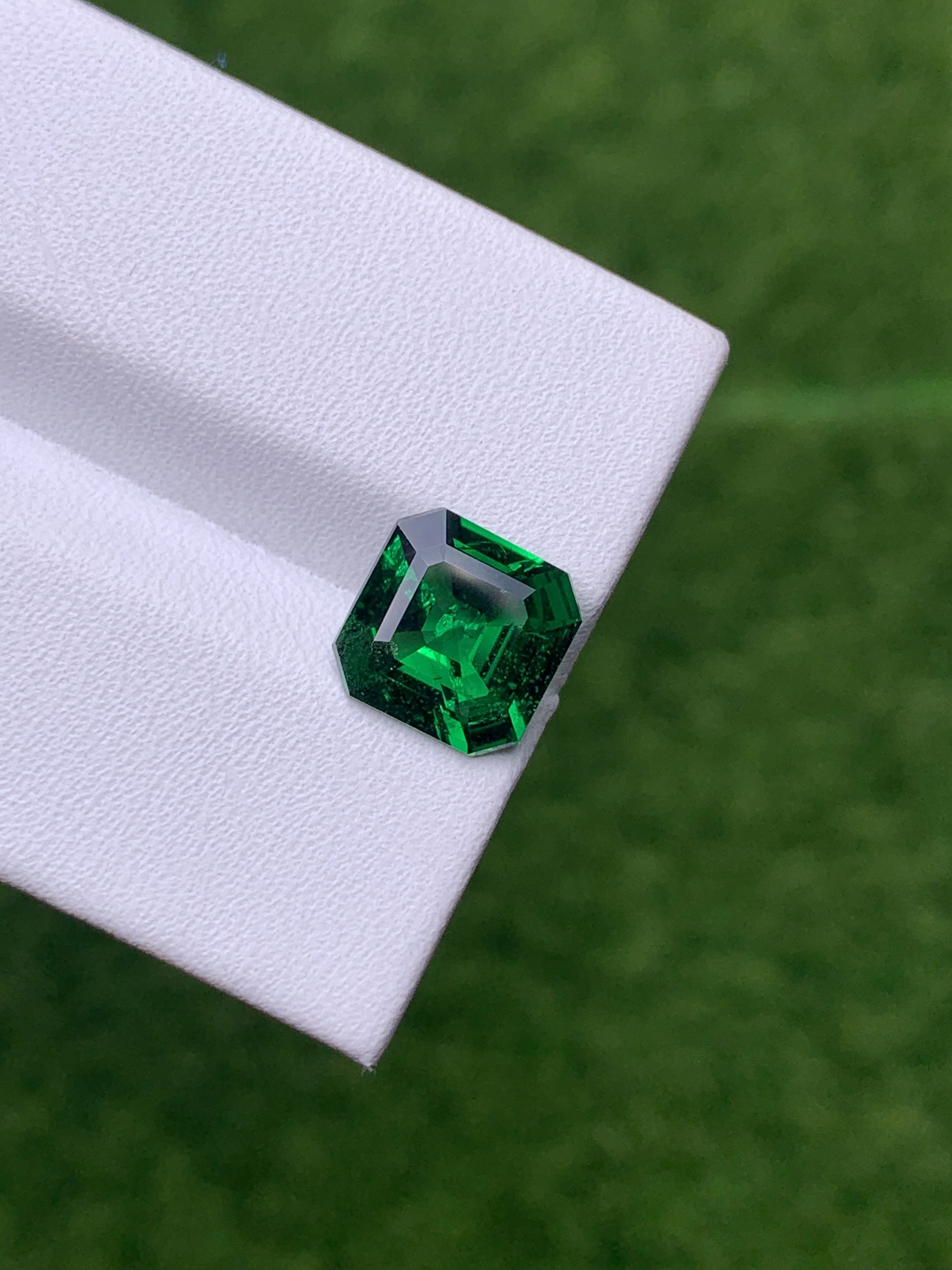 Green Tsavorite 2.71ct - 8mm (TS0037)